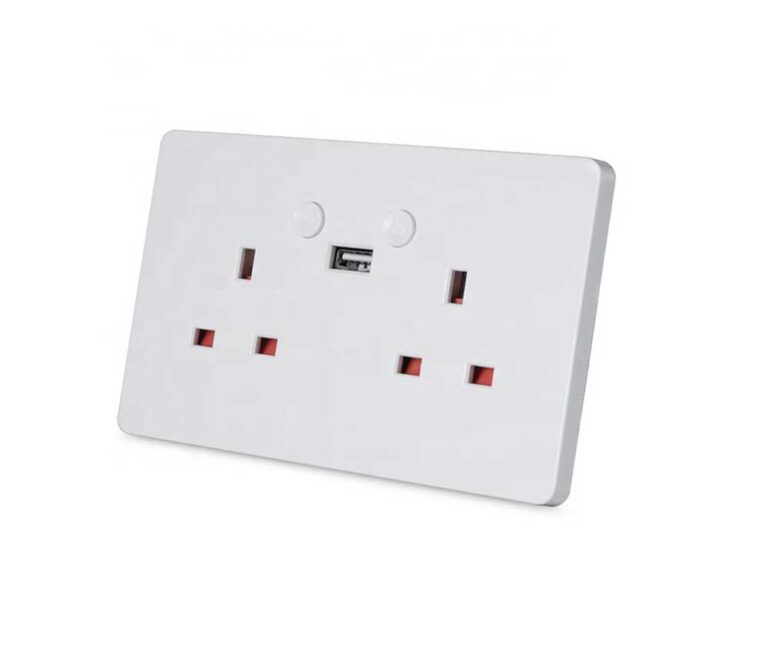Robots Cyprus Smart Home Series UK Wall Double Socket Wifi - Robots Cyprus
